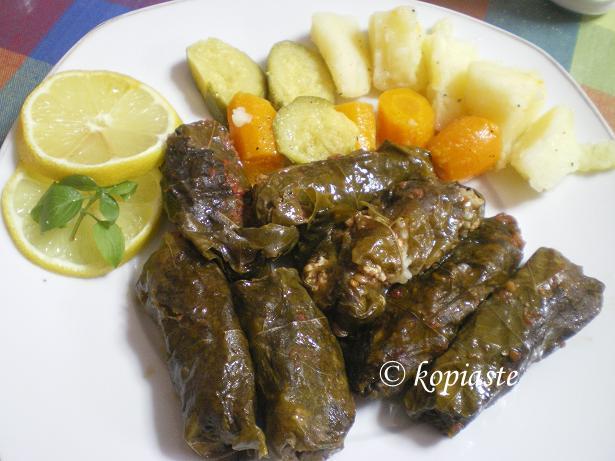 Koupepia me ampelofylla ( Stuffed Vine Leaves) - Kopiaste..to Greek ...
