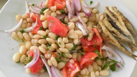 Fassolada me Loukaniko (Stewed Beans with Sausage) - Kopiaste..to Greek ...