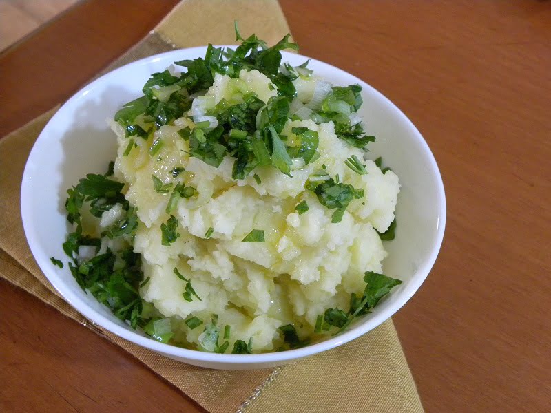 Skordalia with Potato or Bread (Garlic Dip) - Kopiaste..to Greek ...