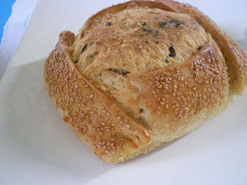 Easter Flaounes (Cypriot Cheese filled Bread) - Kopiaste..to Greek ...