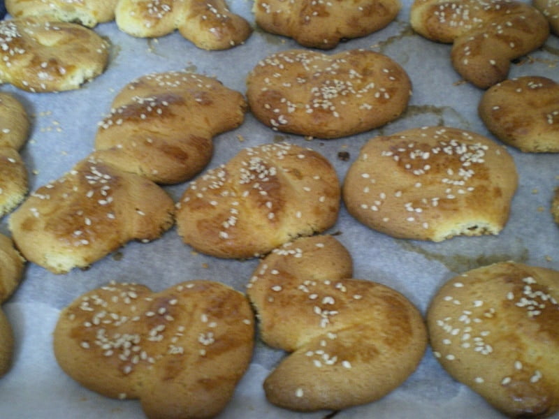 Koulourakia Paschalina (Greek Easter Cookies) - Kopiaste..to Greek ...
