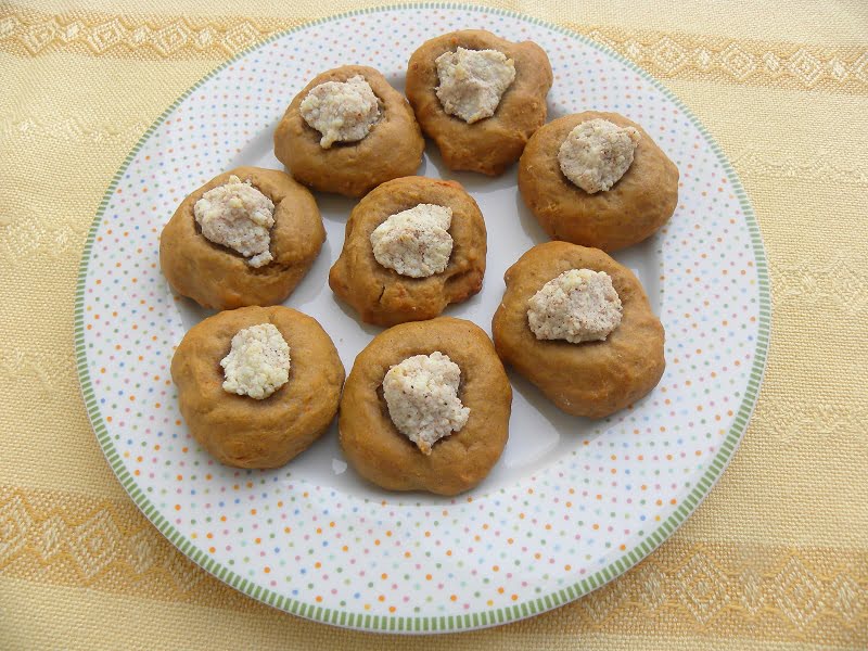 Moustokouloura with Fresh Grape Juice and Anthotyros - Kopiaste..to ...