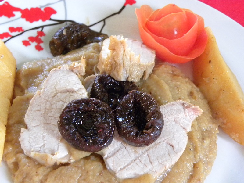 Pork Tenderloin with Quince, Prunes and Chestnuts - Kopiaste..to Greek ...