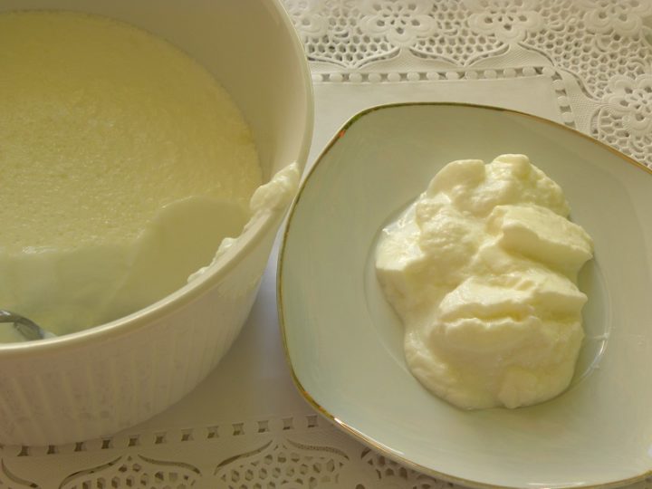 How to make Yiaourti Strangisto (Greek Yoghurt) - Kopiaste..to Greek ...