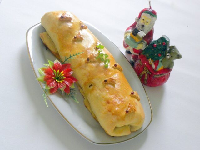 Turkey Pie Roulade with leftover turkey - Kopiaste..to Greek Hospitality