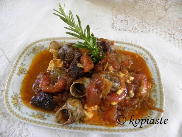 Saliggaria Stiffado Saganaki (Stewed Snails) - Kopiaste..to Greek ...