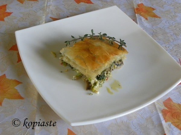 Manitaropita me Piperies (Homemade Greek Mushroom Pie with Peppers ...