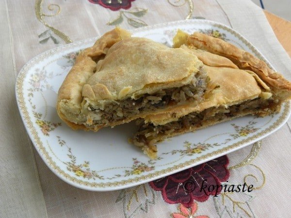 Manitaropita me Piperies (Homemade Greek Mushroom Pie with Peppers ...