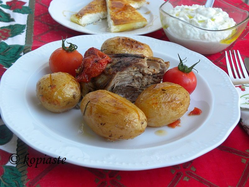 Bogana (Greek Roasted Leg of Lamb with Tomatoes) - Kopiaste..to Greek ...