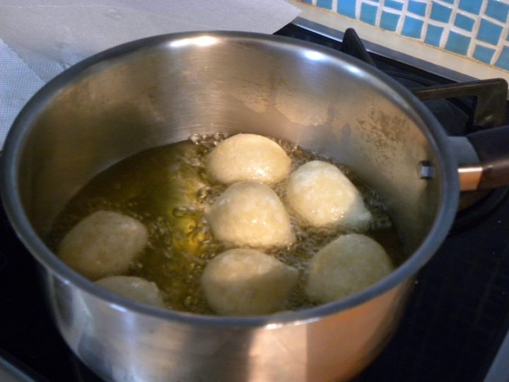 Loukoumades - Greek and Cypriot Doughnuts - Kopiaste..to Greek Hospitality