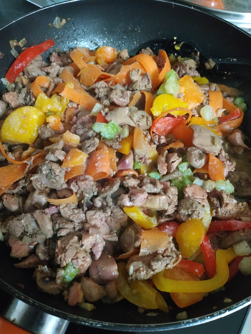 Sykotakia Ladolemono (Chicken Livers) - Kopiaste..to Greek Hospitality